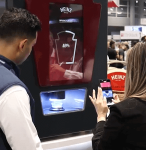 クラフト・ハインツがカスタマイズ可能なソースディスペンサーHEINZ REMIXを発表 | Foovo -フードテックニュースの専門メディア-